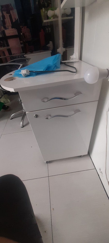 Salon uchun mebel kamplekt sotiladi
