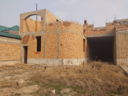 Uy sotiladi Fargʻona shahar arentir Oybek yonida