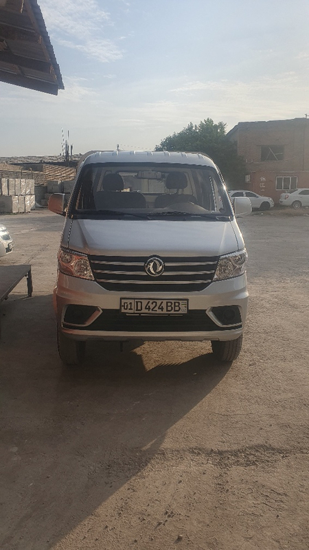 Dong feng sotiladi 2 tonnalik holati yaxshi propan balon qoyilgan