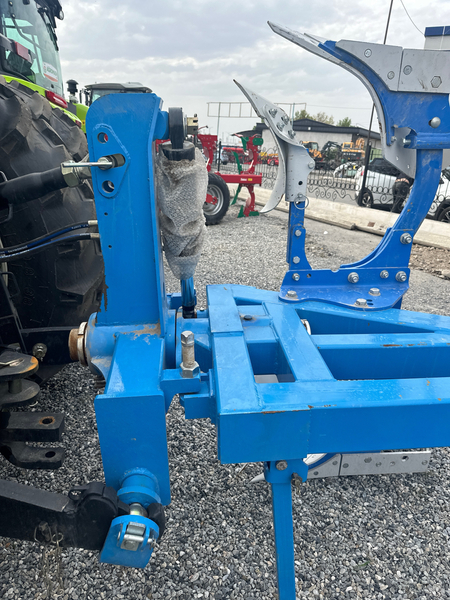 Lemken plug sotiladi