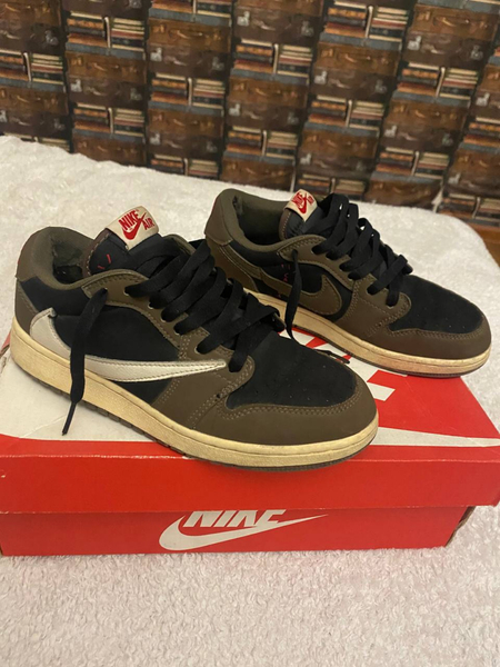 кроссовки jordan 1 travis scott