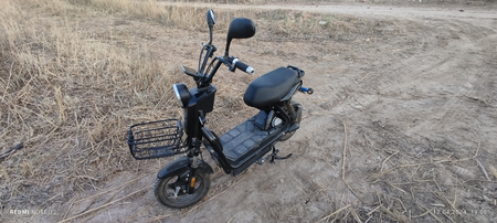Skuter sotiladi Largo Motors