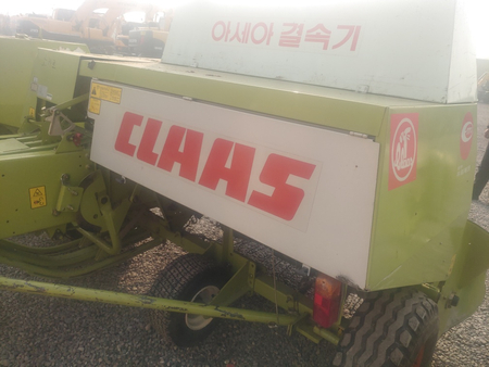 Prespodborshik CLAAS MARKANT55