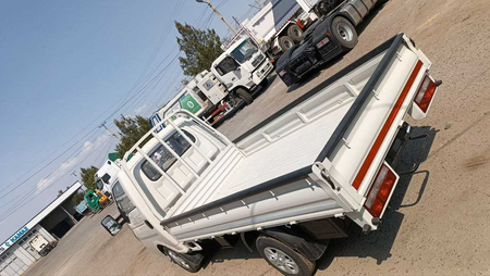 JAC X200 yuk tashishga moljallangan mashina