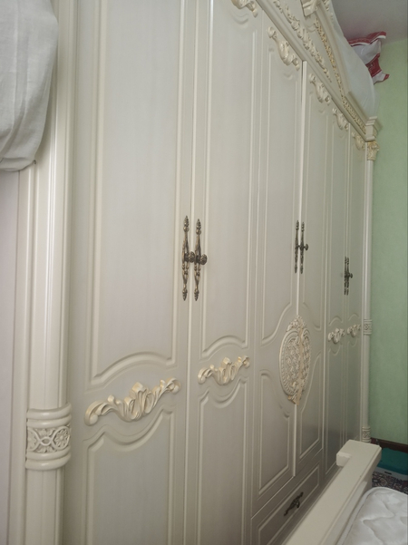 Mebel garnitura sotiladi