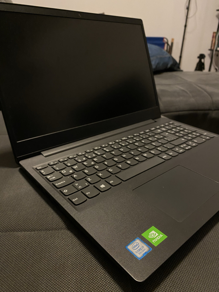 Продается ноутбук Lenovo i7/8gb RAM/250gb SSD