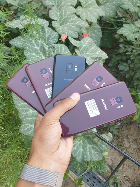 Samsung Galaxy S9 DUOS. OzU 4/64 GB Joyi. Holati Ideal. Bomba SKIDKALA