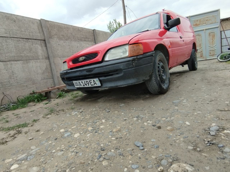 Ford escord sotiladi