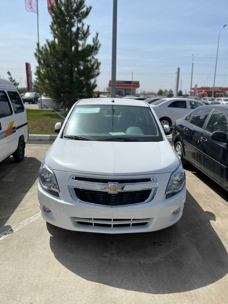 Cobalt a/t 4 pozitsiyasi yengi 0 probeg arendaga