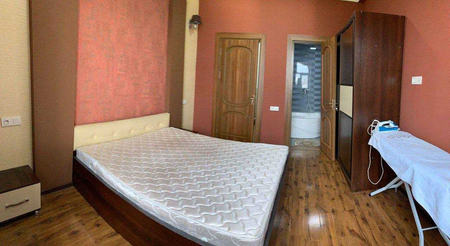 Продается квартира на Юнусабад 4 кв