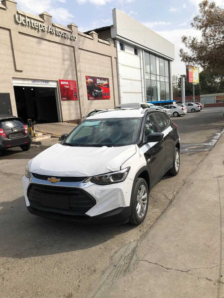 Tracker premier TURBO AT halol nasiya savdoga