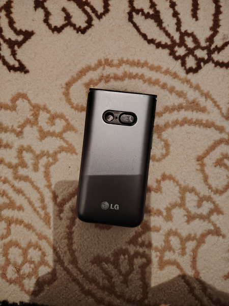LG folder 2 sotiladi