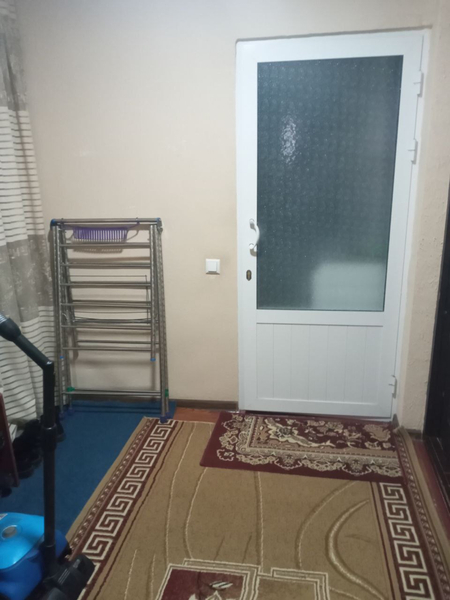 Yangiyol shahrida 4 xonali uy sotiladi