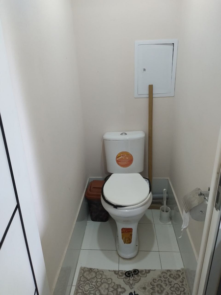 2 xona 3 etaj uzbekiston kinoteatirini yonidan