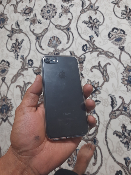 Iphone 7 sotiladi