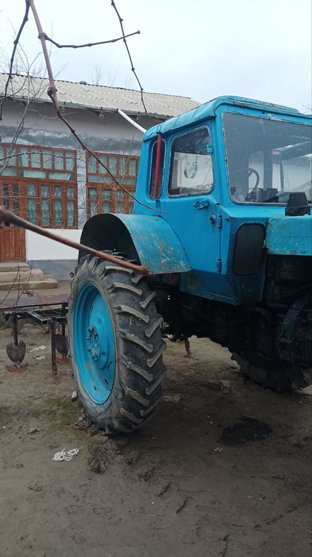 МТЗ 80 трактори сотилади