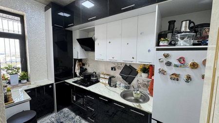 Продается квартира 55 КВ с мебелью с техникой цена 82 000 $