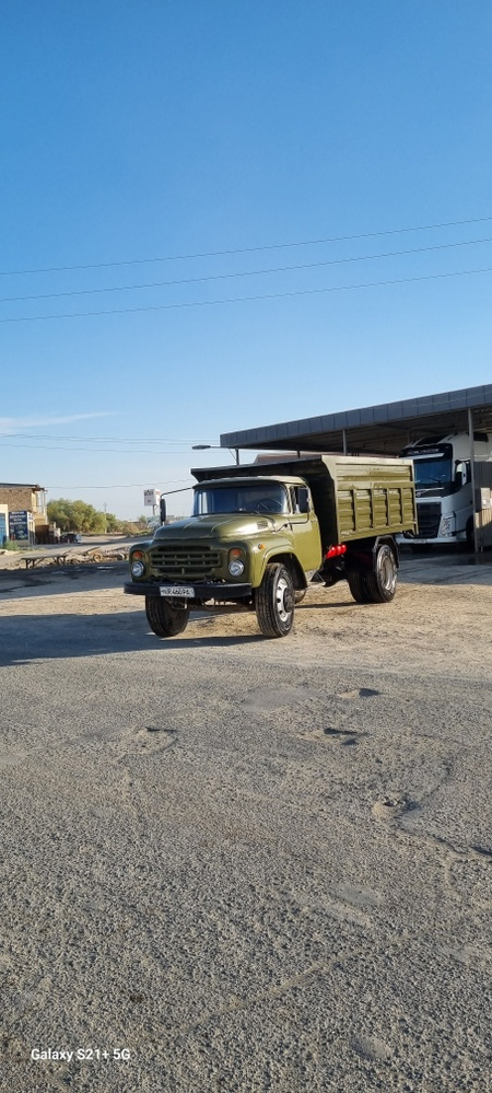 1990-yil zil 130 zelnavoz