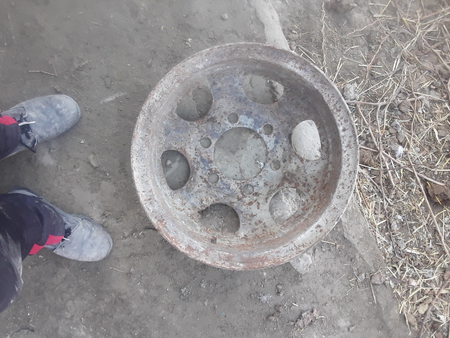 Diska zilniki. Holati yaxshi. Sotiladi.