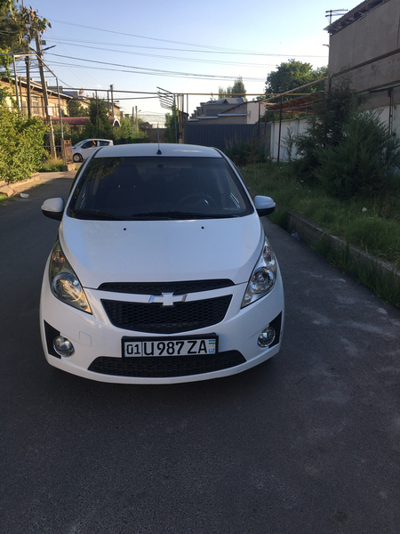 Спарк автомобили сотилади