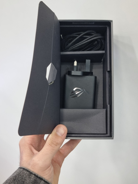 ASUS ROG 6 16/512 GB