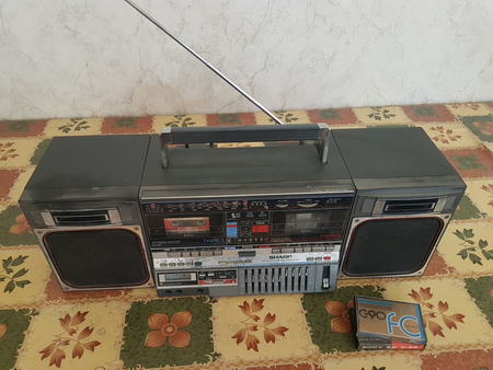 SHARP   GF-800Z (D)  магнитоласи сотилади