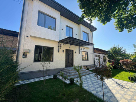 Благородный дом отличного класса с 1.2 сотками (Академгородок)