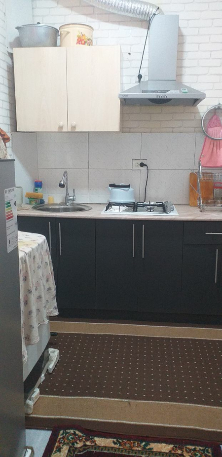 Uy sotiladi.  Yangi domning sokl(podval)  qavatida joylashgan.