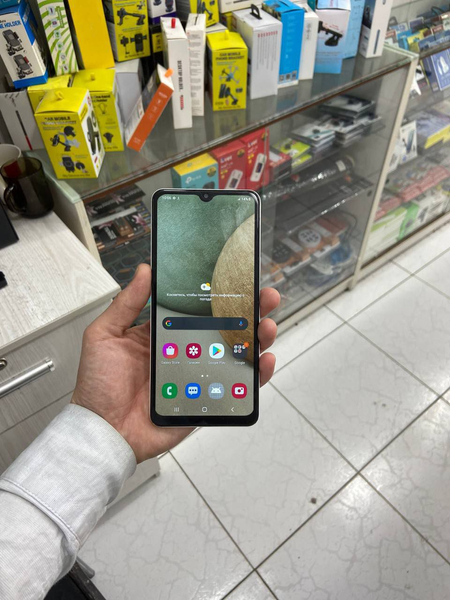 Samsung A12 xotira 64