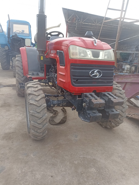 Mini traktor sotiladi soz xolatda