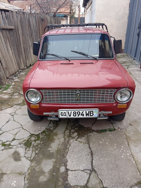 Ваз 2102 сотилади