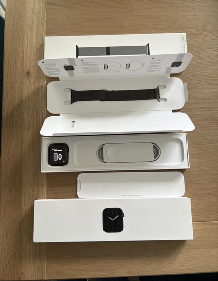 Продам Apple watch series 5 44mm Stainless Steel. Milanese Loop iwatch