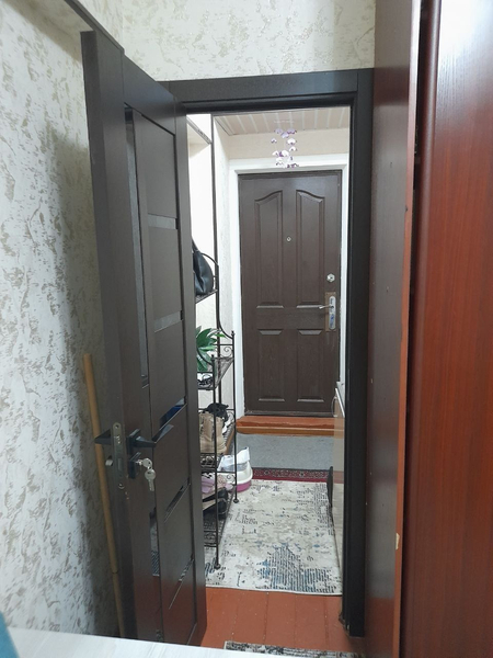 Буз-2 продаётся квартира 1/4/4 бывшая общежитие