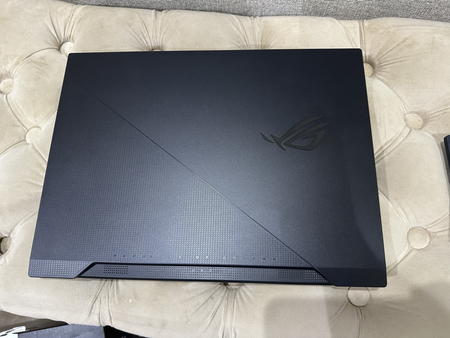 * Asus ROG Zephyrus Duo 15 мощный игровой ноутбук с 2-мя экранами