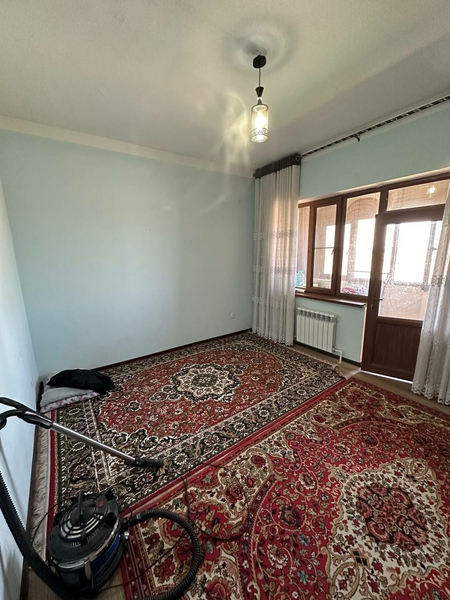 3 xonali 4 qavat 105 m2 ğishtli dom Nurafshon restoran
