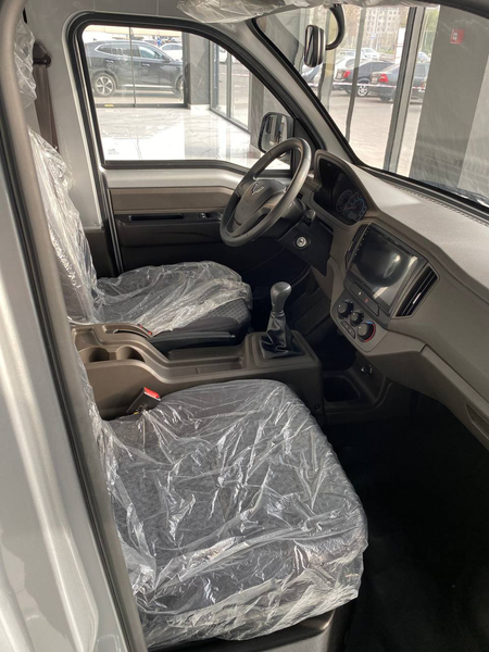 Wuling Dongguan New truck single row