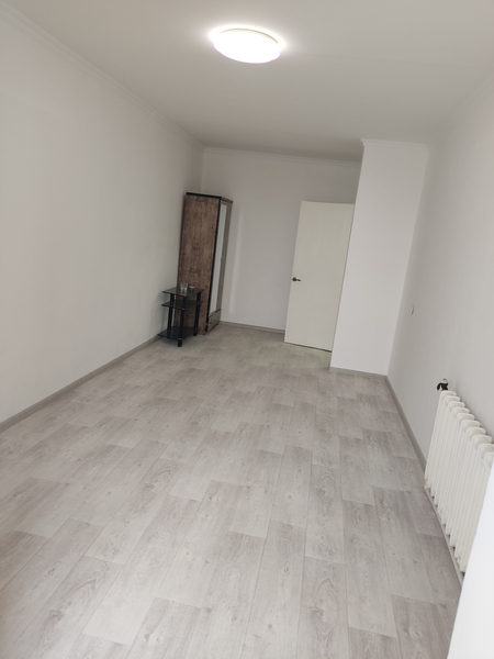 Продаю 2/4/4 Миробод массив 1 абшага