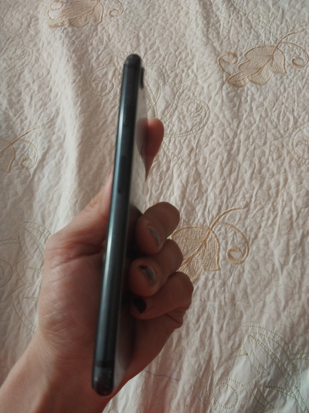 IPhone 7. Holati yaxshi Srochna sotiladi
