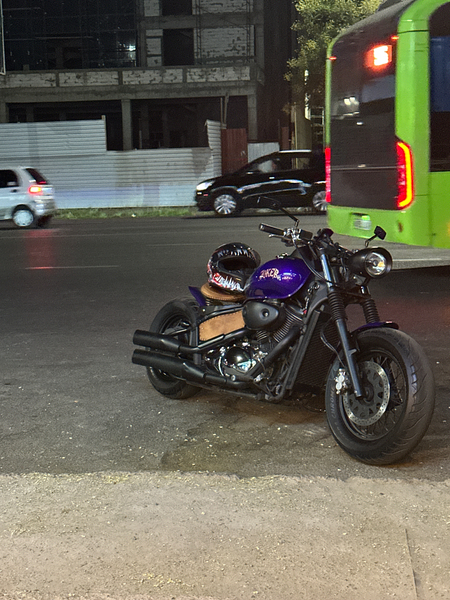 Suzuki intruder VL800 в идеальном состоянии сел и поехал
