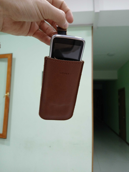 Novey 670 yangi telefon