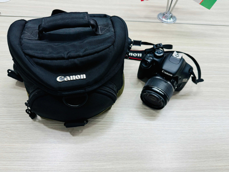 Canon EOS 550D (Rebel T2i) fotokamera - ideal holatda | Камера
