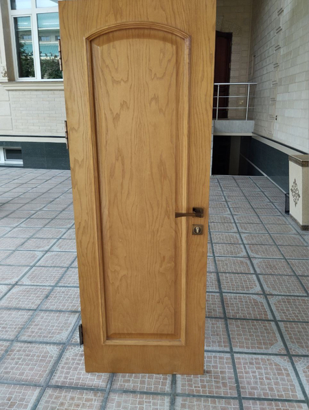 Продается дверь