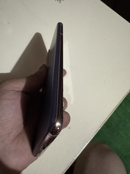 Galaxy S21 sotiladi 8/256GB