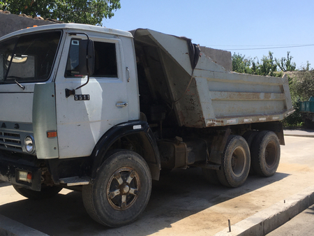 Kamaz samosval sotiladi