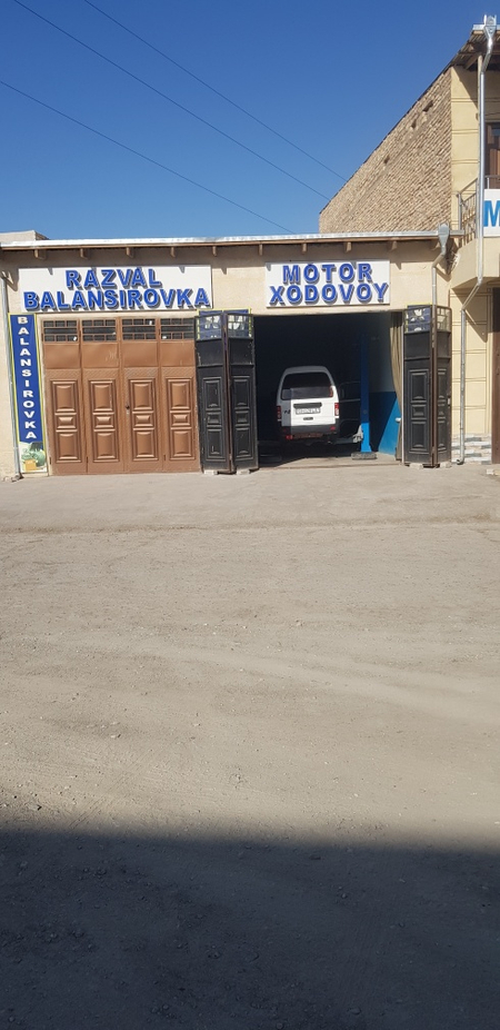 Ustaxona  sotiladi.