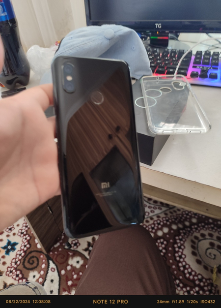Продается или обмен на другие модели. Xiaomi Mi 8