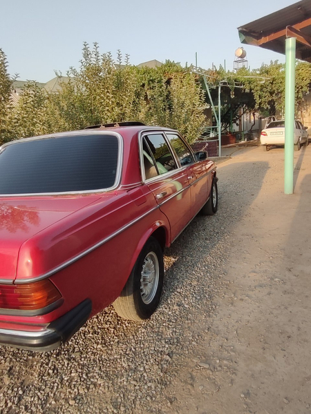 Мерседес бенз w 123