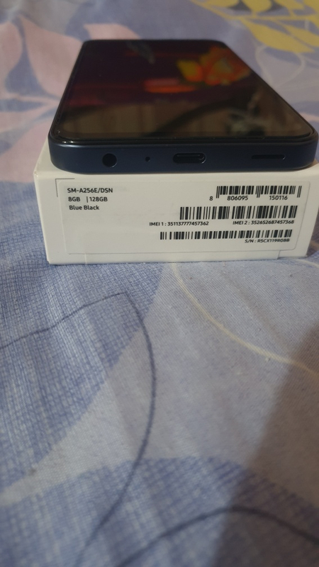 Срочно Продаётся телефон самсунг А25 5G 8/128 новый 220$