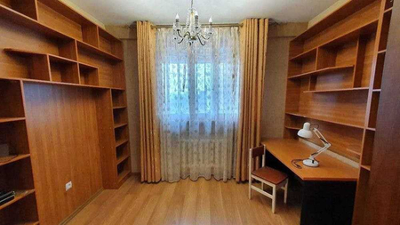 сдам 3 комнатную на Госпитальном