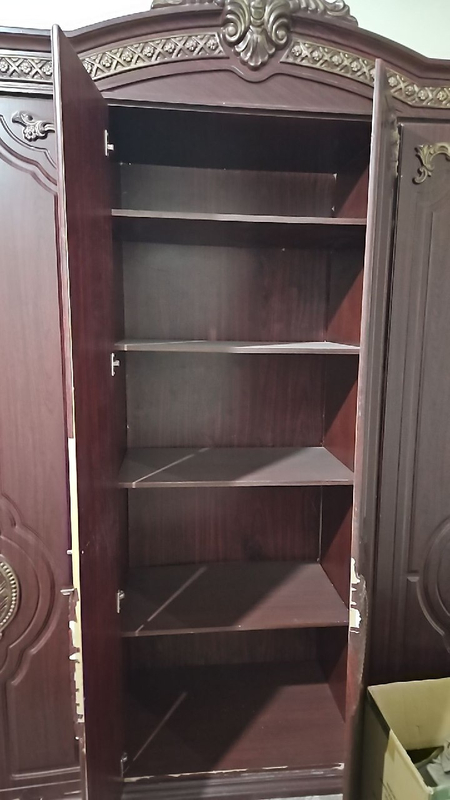 Mebel shkaf spalniy va komot